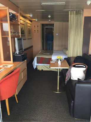 Volendam Cabins & Staterooms - Cruiseline.com