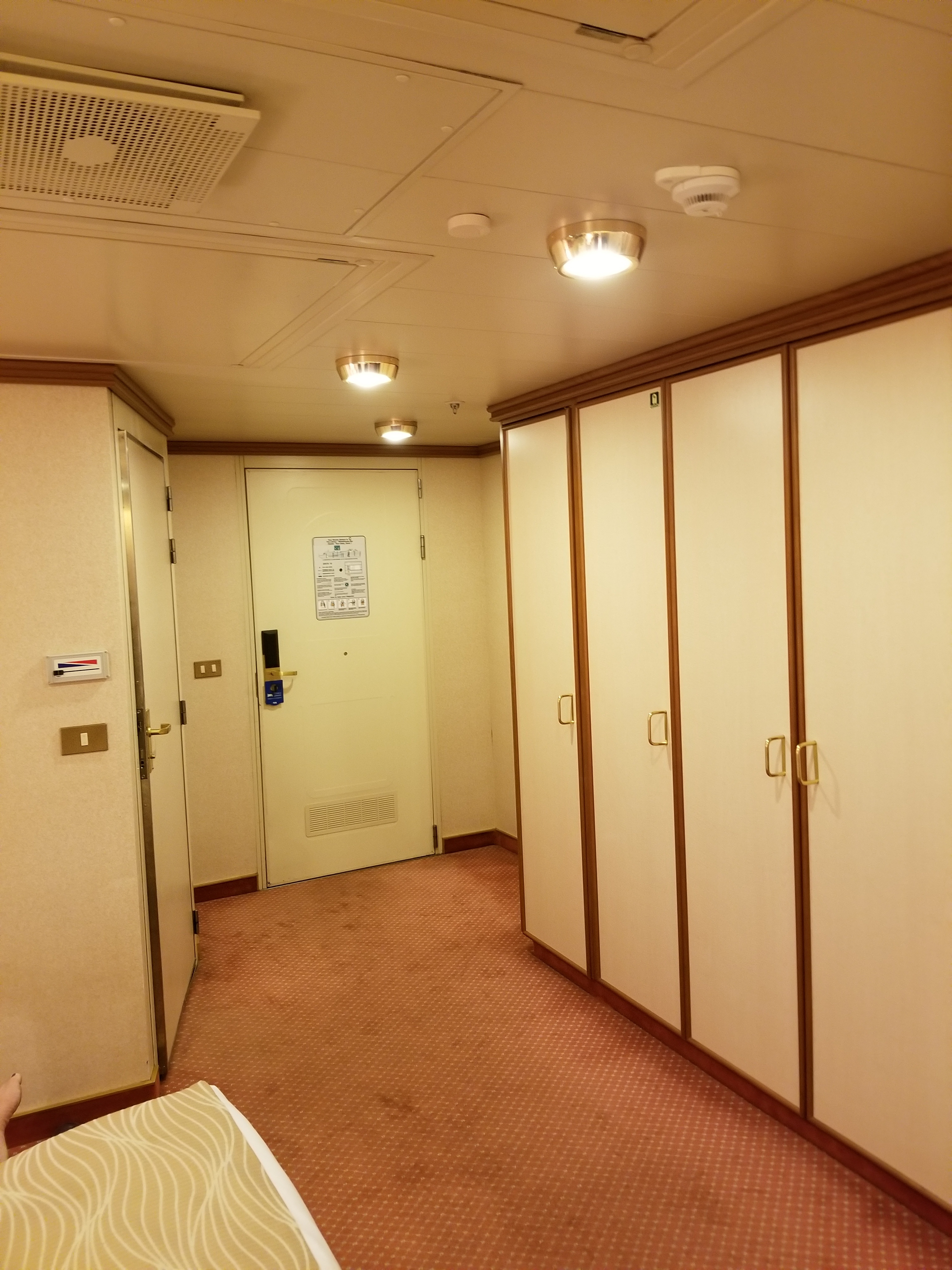 Premium Balcony Stateroom, Cabin Category B2, Ruby Princess