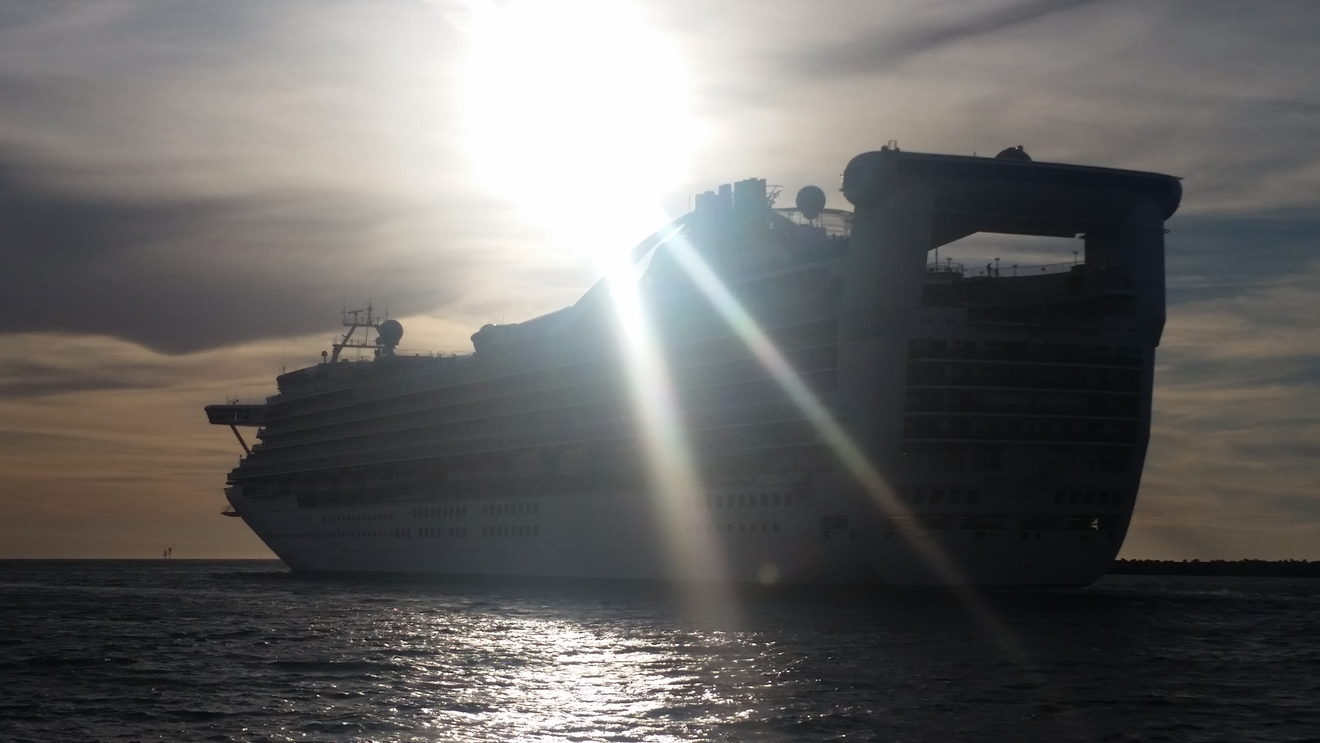 Pacific Adventure Reviews, Ship Details & Photos - Cruiseline.com