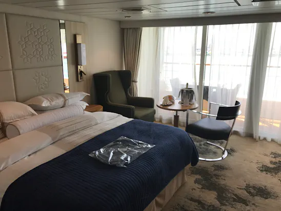 Azamara Quest Rooms - Cabins, Staterooms & Suites (With Photos)