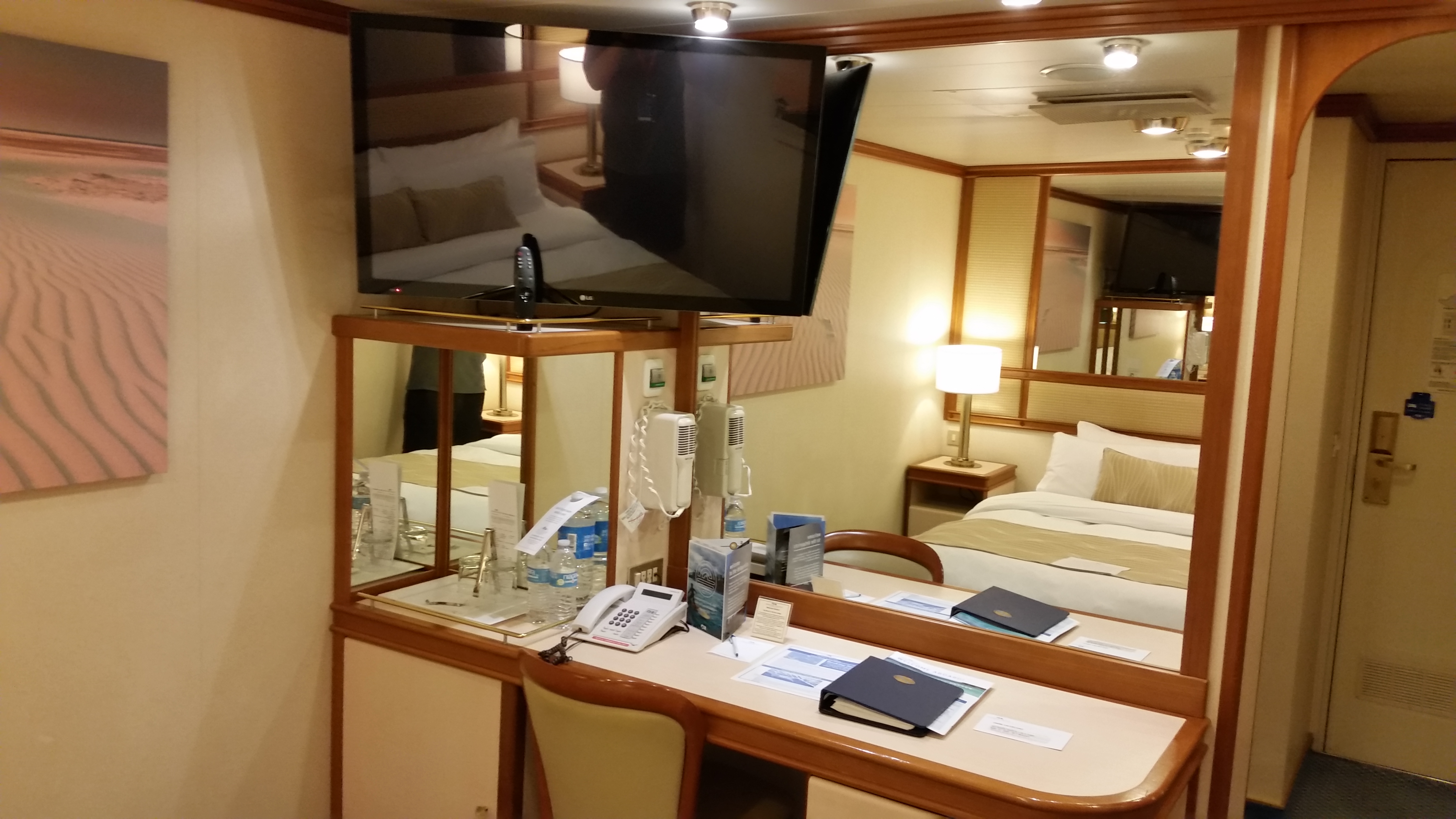 Caribbean Princess Cabins & Staterooms - Cruiseline.com