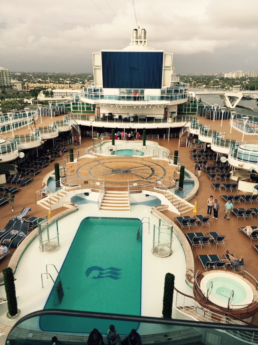 Pools onboard the Royal Princess - Cruiseline.com