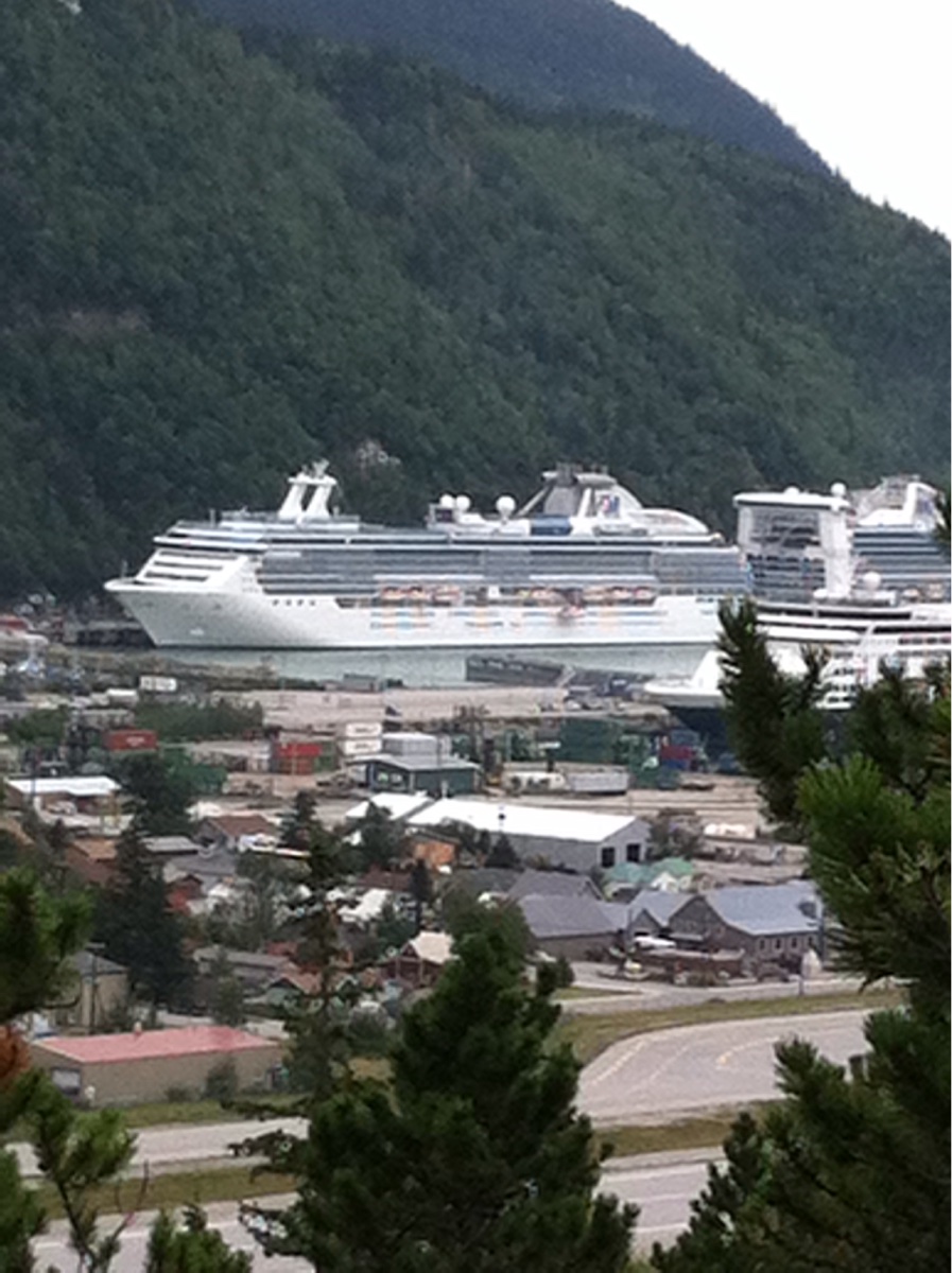 Coral Princess Reviews, Ship Details & Photos - Cruiseline.com