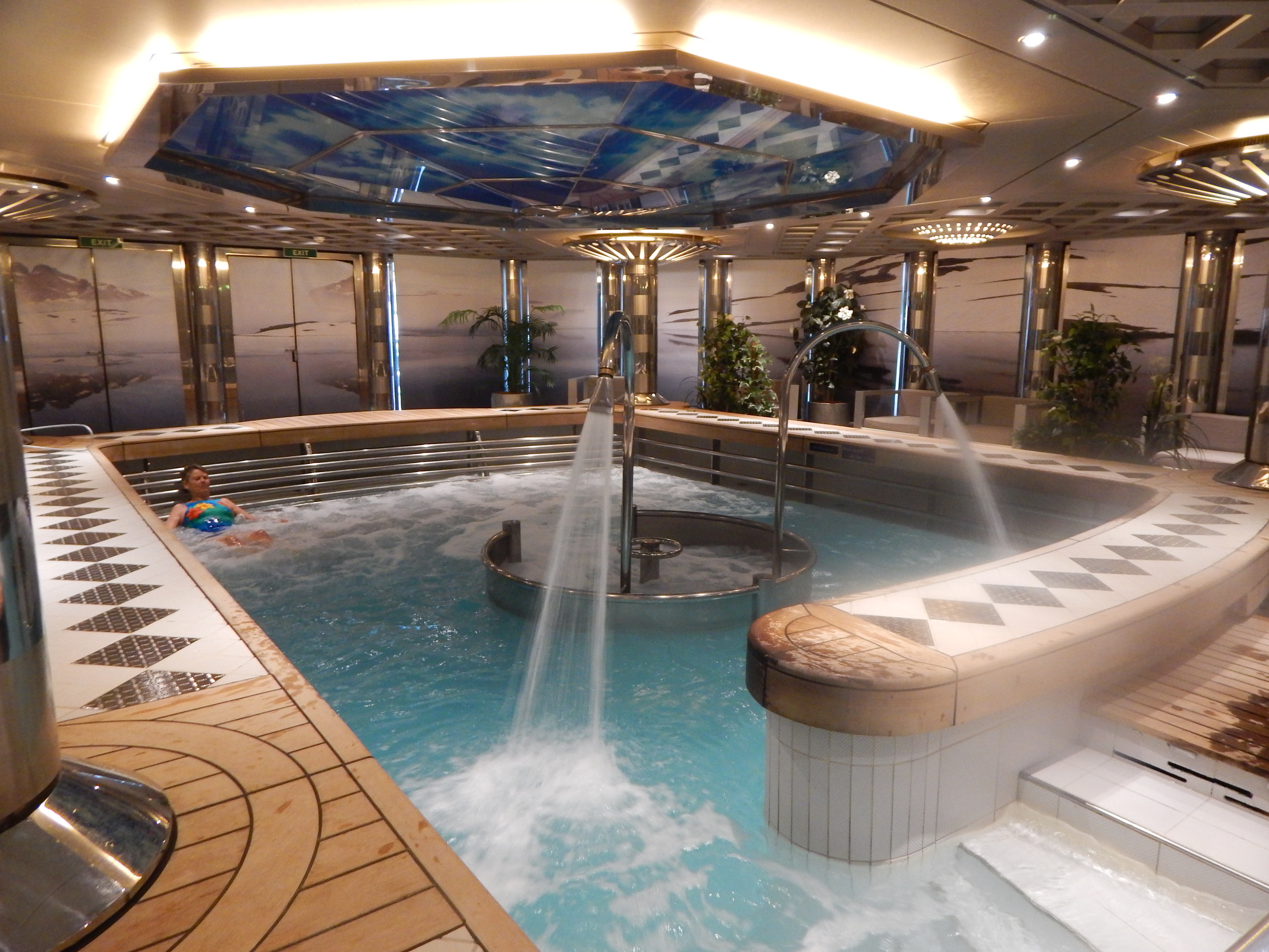 Eurodam Reviews from Travelers - Cruiseline.com